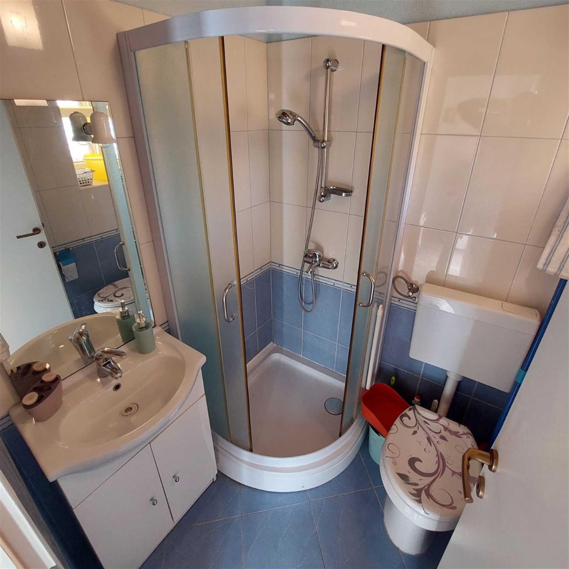 Apartman Vesna MU no.2 žuti u Murter | NIK Turistička agencija