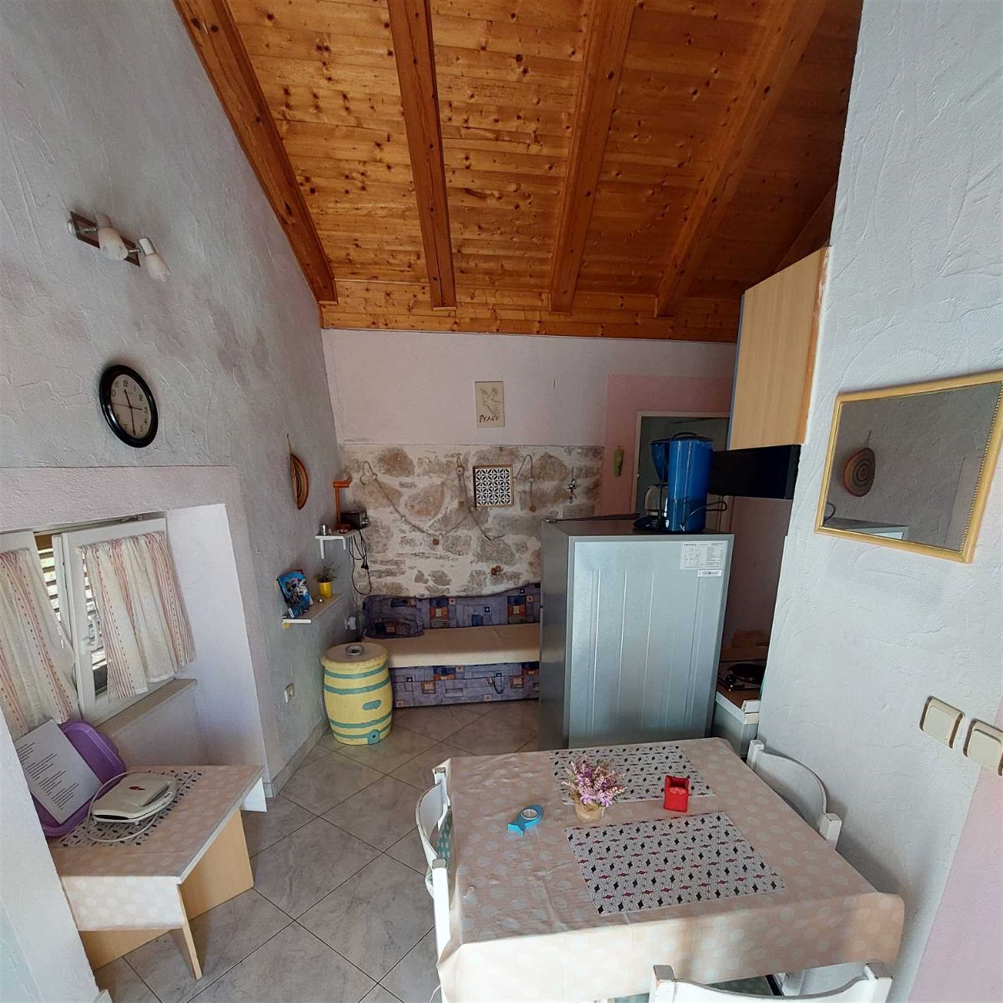 Apartman Vesna MU no.2 žuti u Murter | NIK Turistička agencija